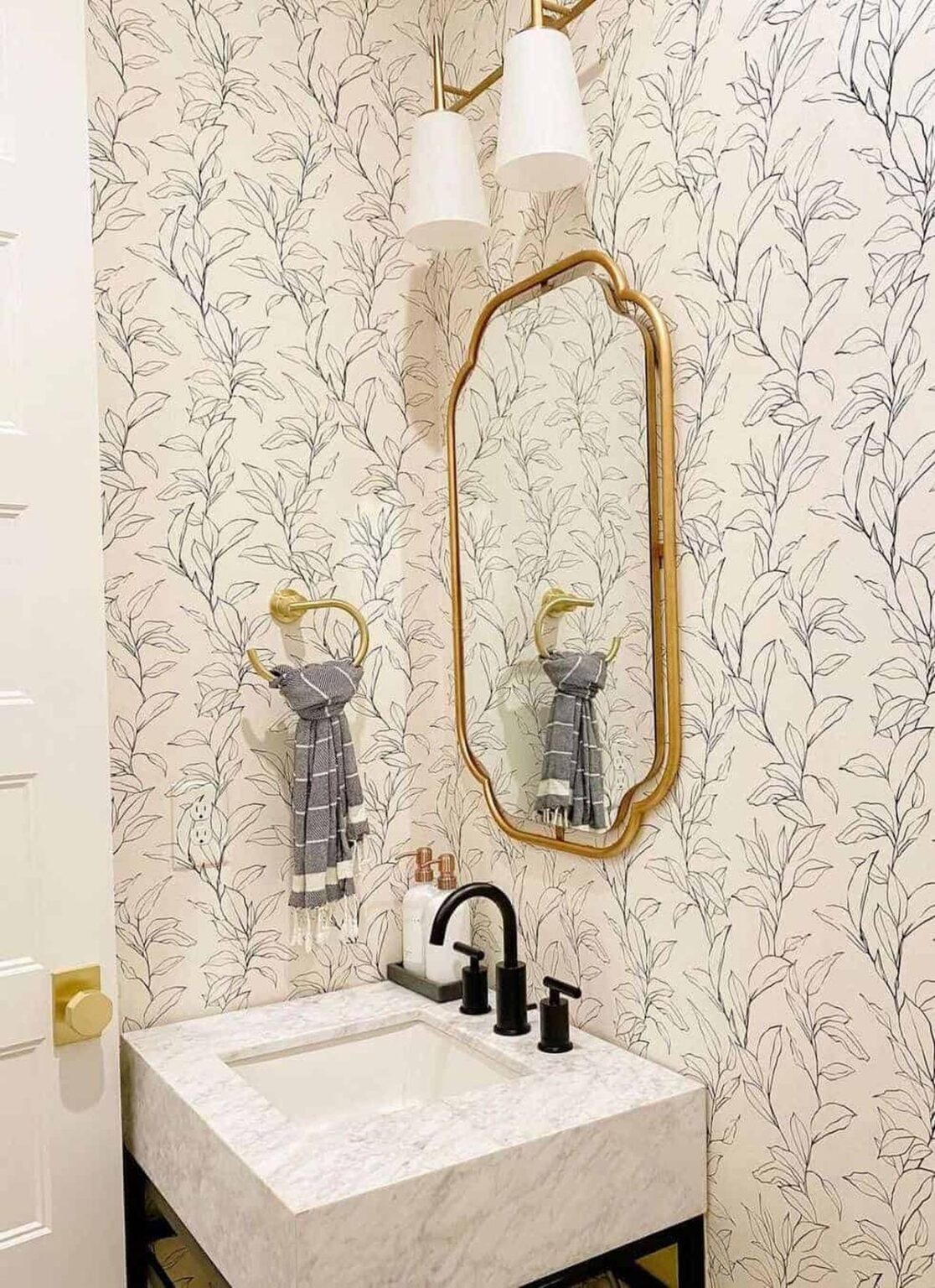 35 Creative Small Bathroom Wallpaper Ideas -Architectural Foundation