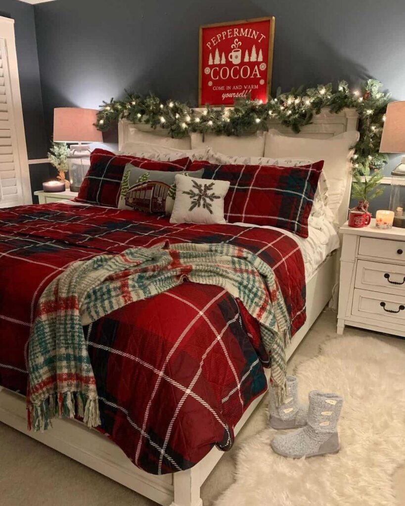 30 Vibrant Red Bedroom Ideas for a Striking, Bold Look -Architectural ...