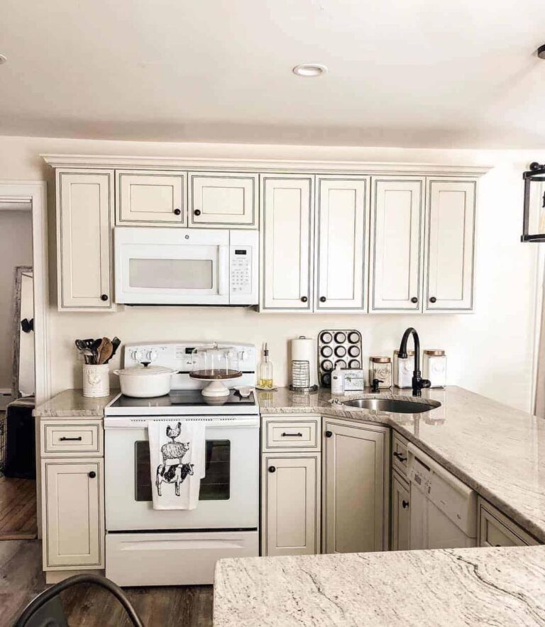 22 Over-the-Range Microwave Cabinet Ideas for a Sleek Kitchen ...