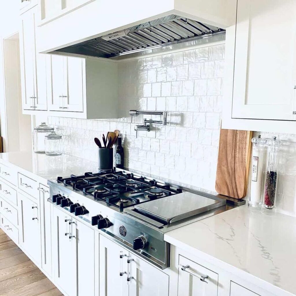 29 Elegant White Quartz Kitchen Countertop Ideas -Architectural Foundation