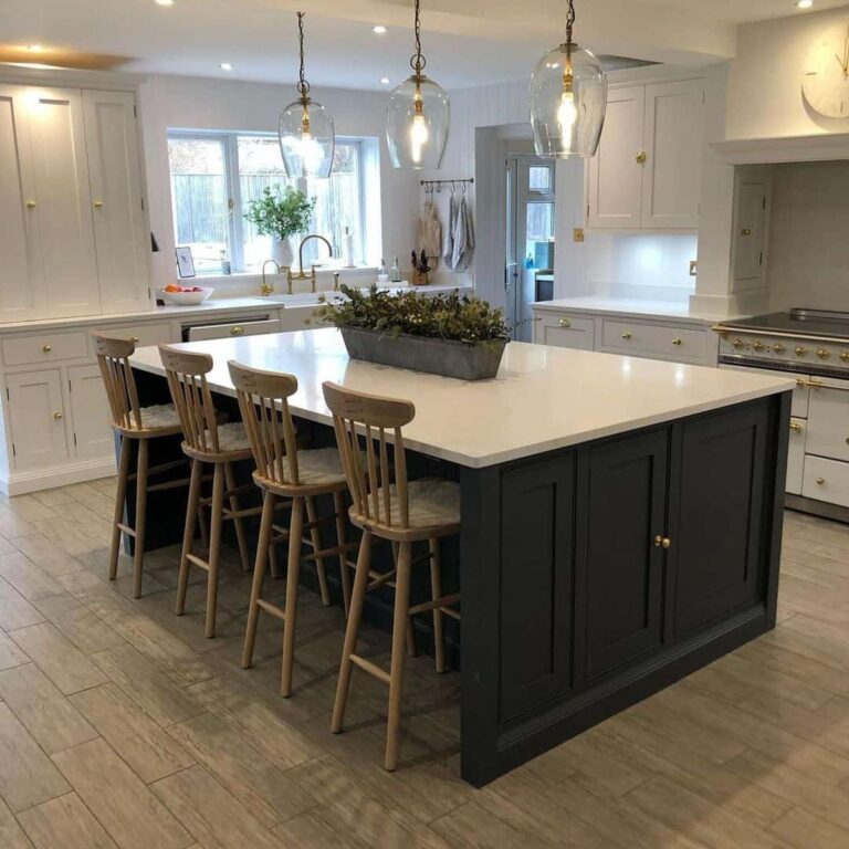 23 High-End Cabinet End Panel Designs for Luxury Kitchens ...