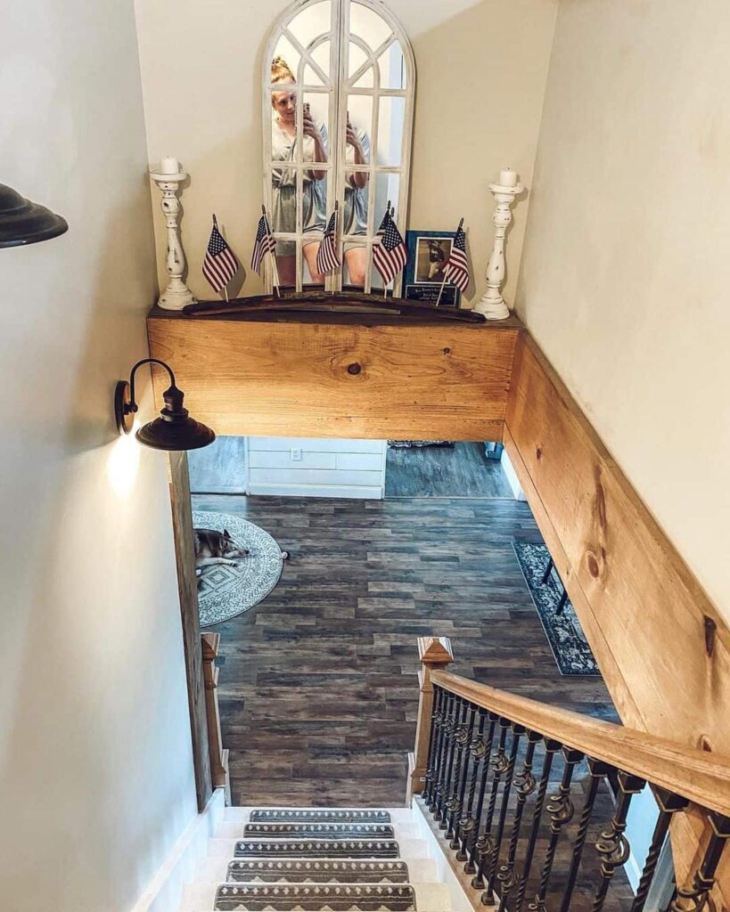 26 Ideas to Transform Your Staircase Wall into a Stylish Feature ...