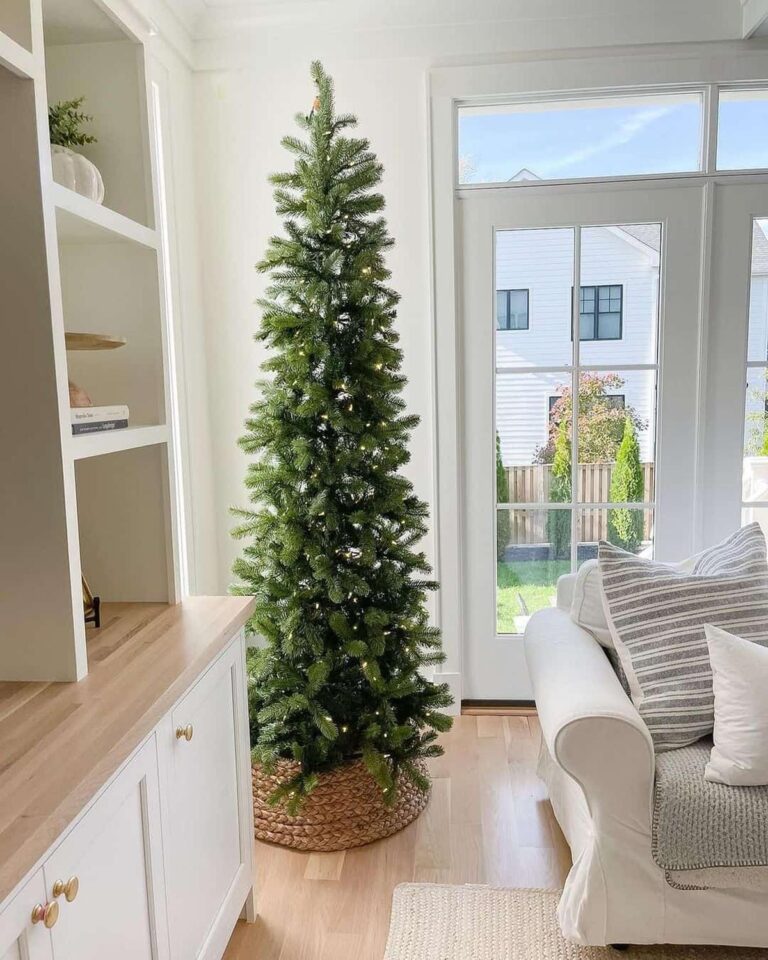 33 Slim Christmas Tree Decorating Ideas for Smaller Spaces ...
