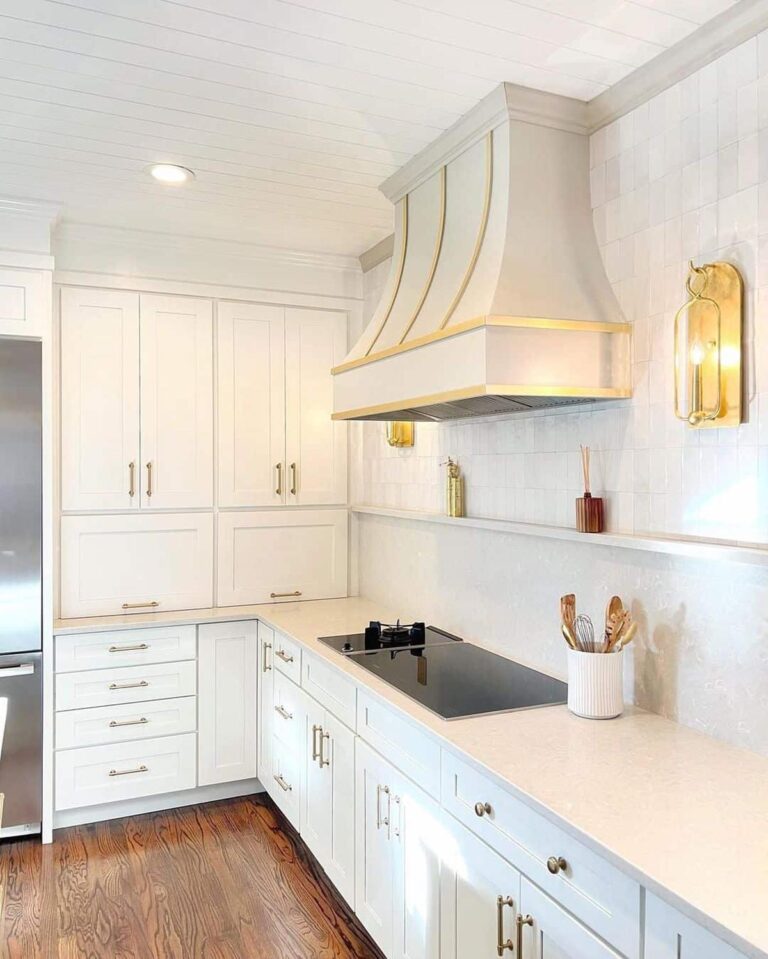 25 Elegant Gold Kitchen Hardware Ideas -Architectural Foundation