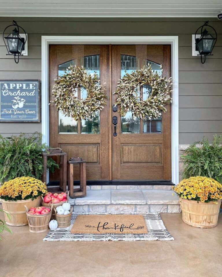 34 Eye-Catching Front Door Fall Wreath Ideas -Architectural Foundation