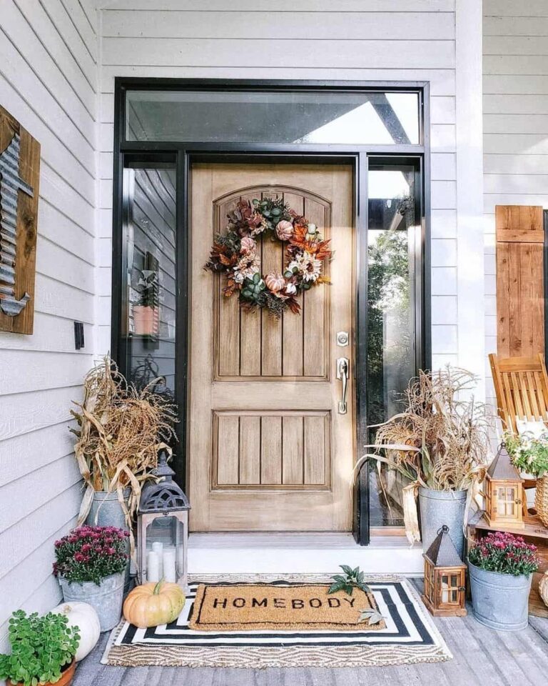 34 Eye-Catching Front Door Fall Wreath Ideas -Architectural Foundation