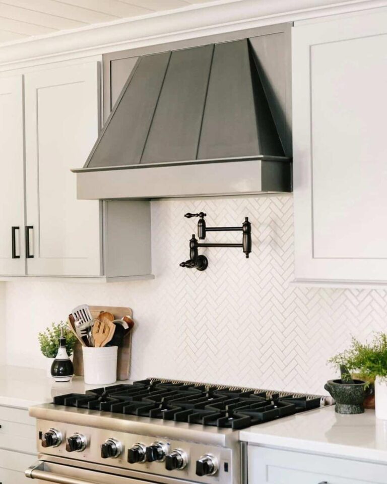 27 Stylish Pot Filler Ideas for an Effortless Kitchen Upgrade ...