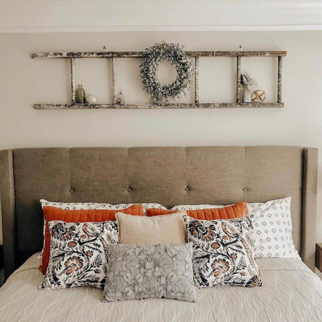 31 Stylish Wall Shelves That Will Revamp Your Bedroom Decor ...