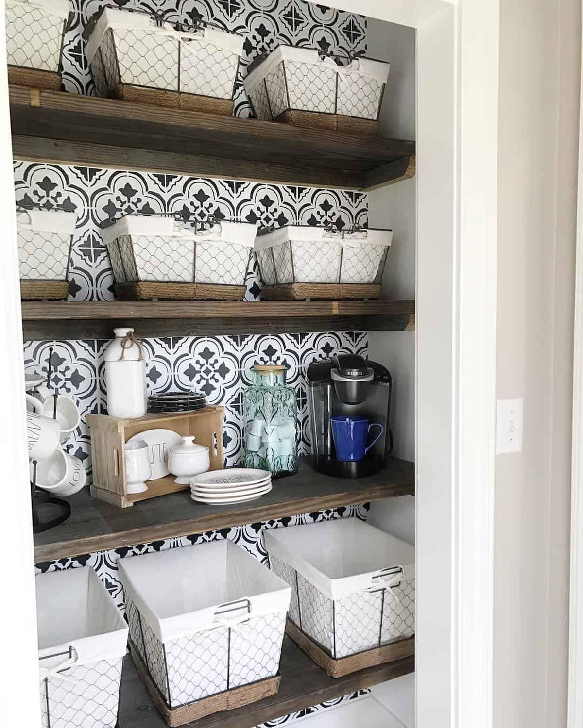 14 Best Pantry Wallpaper Designs for a Farmhouse Touch -Architectural ...