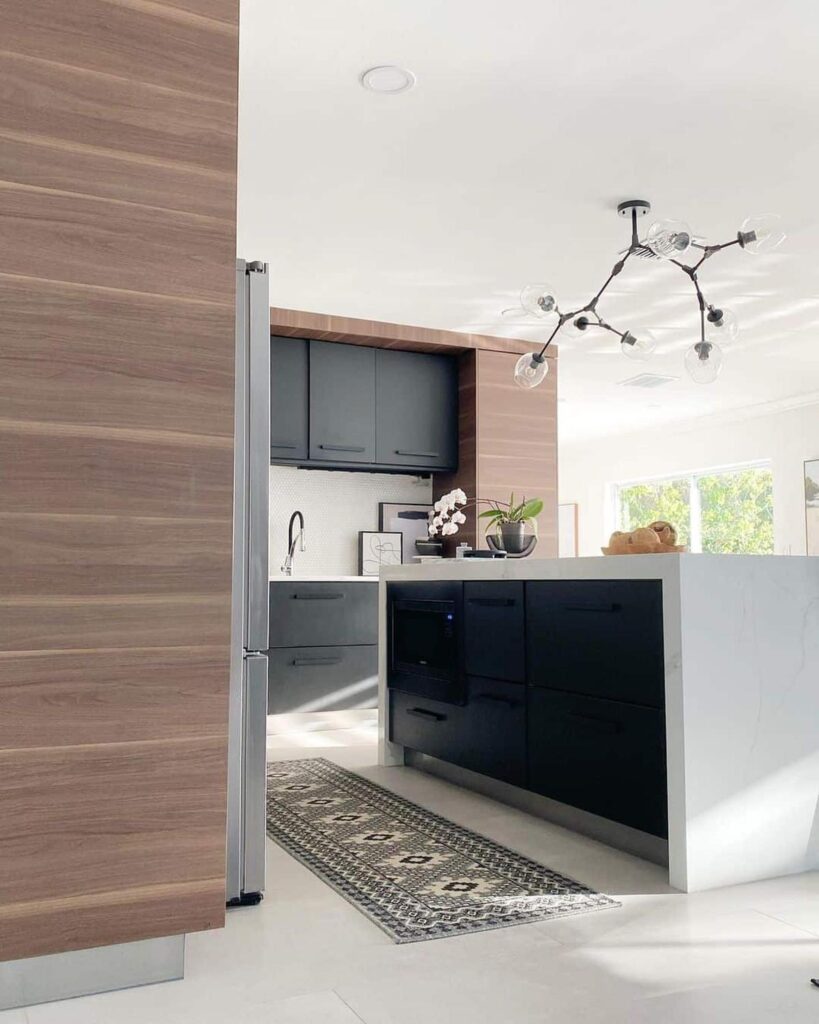 23 High-End Cabinet End Panel Designs for Luxury Kitchens ...