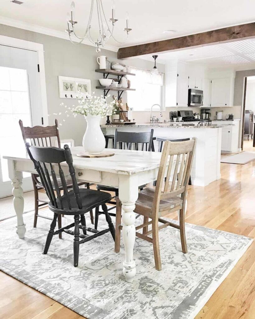 28 Beautiful White Farmhouse Tables for a Timeless Aesthetic ...
