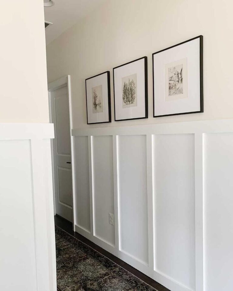 35 Beautiful Black Frame Gallery Wall Arrangements to Display Your Art ...