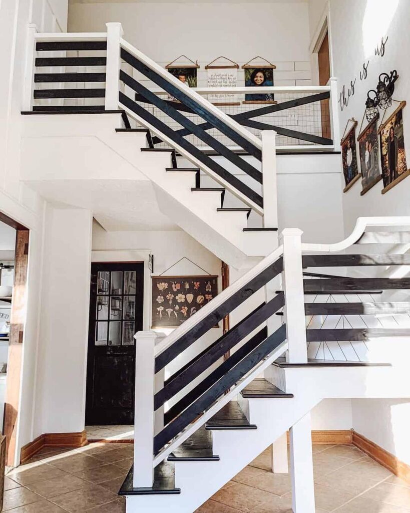 26 Ideas to Transform Your Staircase Wall into a Stylish Feature ...