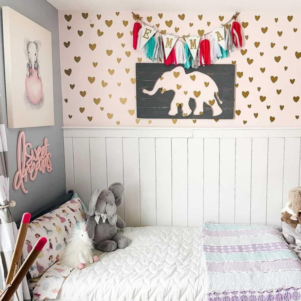 35 Playful and Cute Wallpaper Designs for Girls of All Ages ...