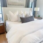 20 Blue and White Bedroom Ideas for a Fresh and Relaxing Space ...