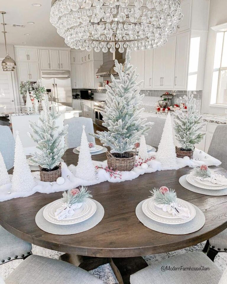 35 Festive Christmas Dining Table Decor Ideas to Impress Guests ...