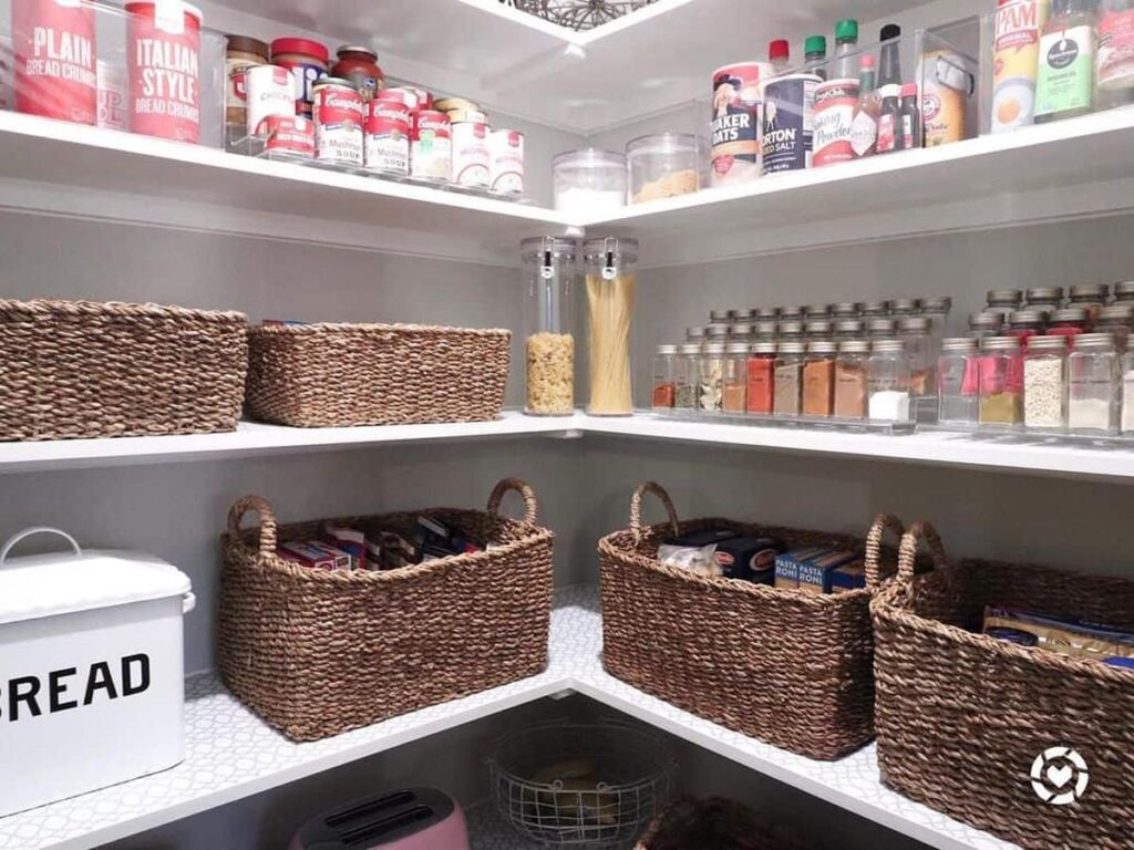 34 Inspiring Corner Pantry Ideas to Optimize Storage -Architectural ...