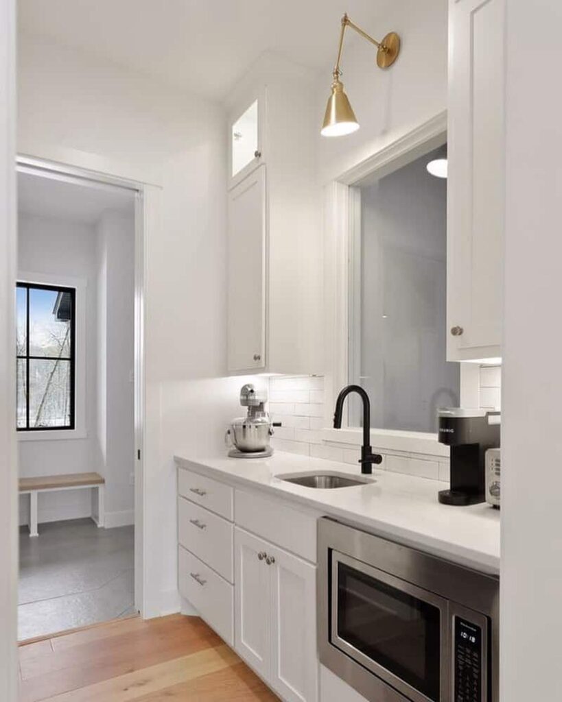 19 Best Butler's Pantry Ideas to Streamline Your Kitchen -Architectural ...