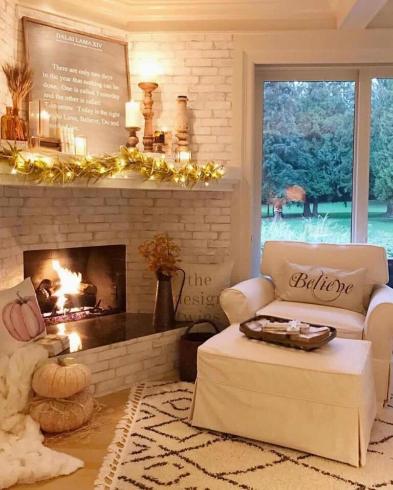 29 Inviting Fireplace Seating Designs to Enhance Comfort -Architectural ...
