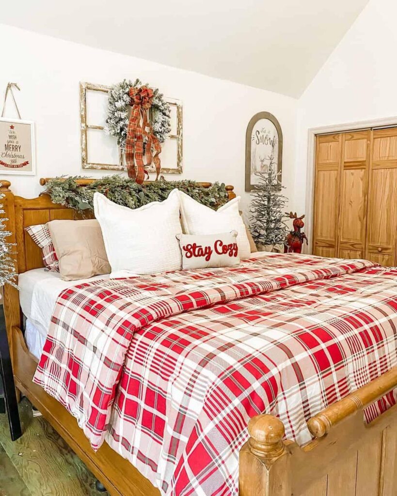 30 Vibrant Red Bedroom Ideas for a Striking, Bold Look -Architectural ...