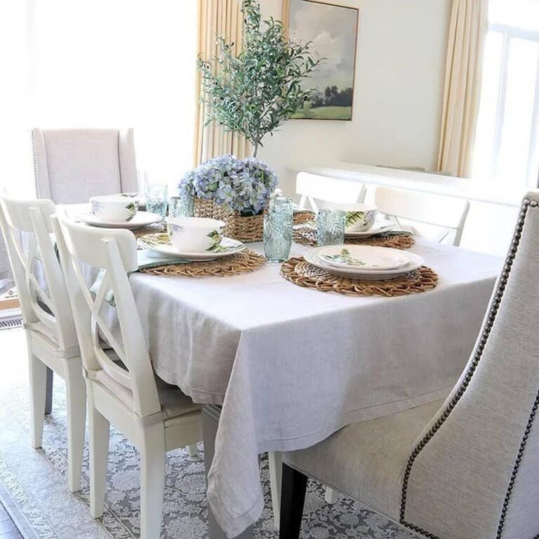 30 Simple Dining Table Centerpiece Ideas for Any Occasion ...