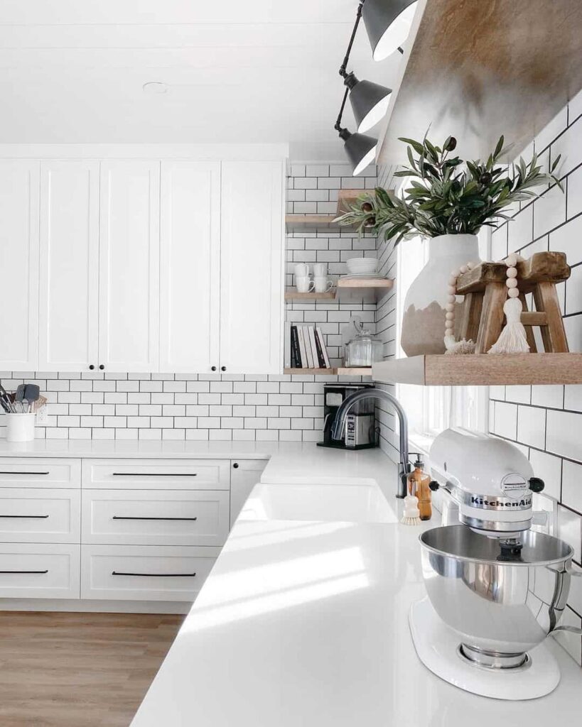 29 Elegant White Quartz Kitchen Countertop Ideas -Architectural Foundation