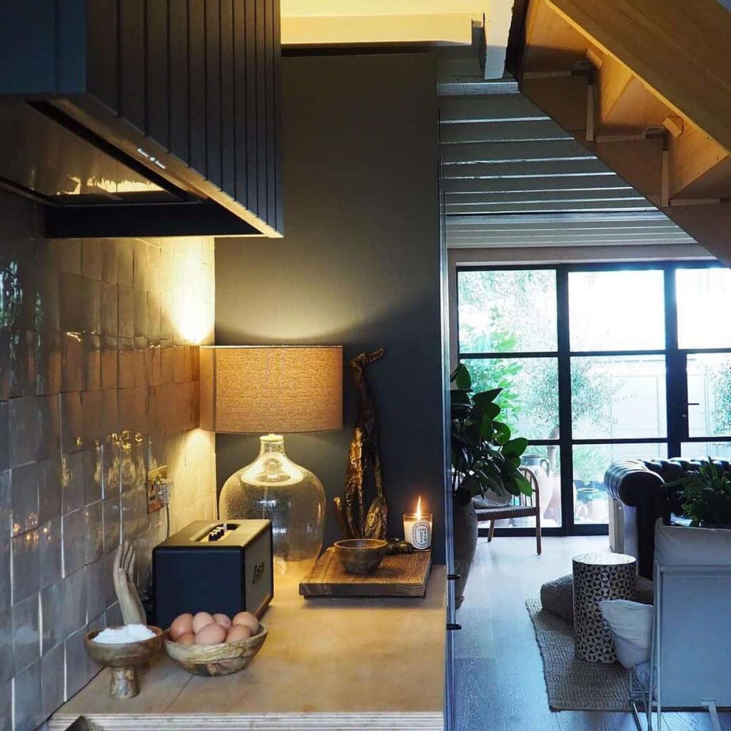 22 Dramatic Dark Kitchens to Make a Statement -Architectural Foundation