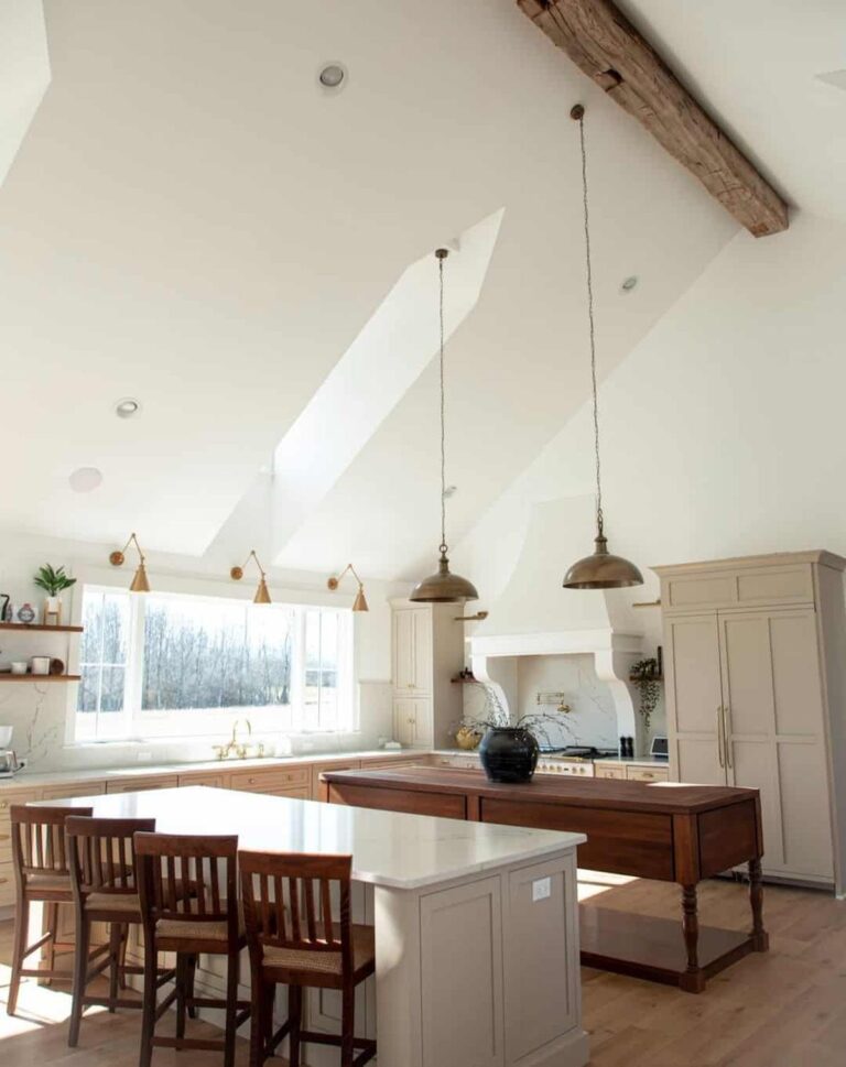 23 High-End Cabinet End Panel Designs for Luxury Kitchens ...