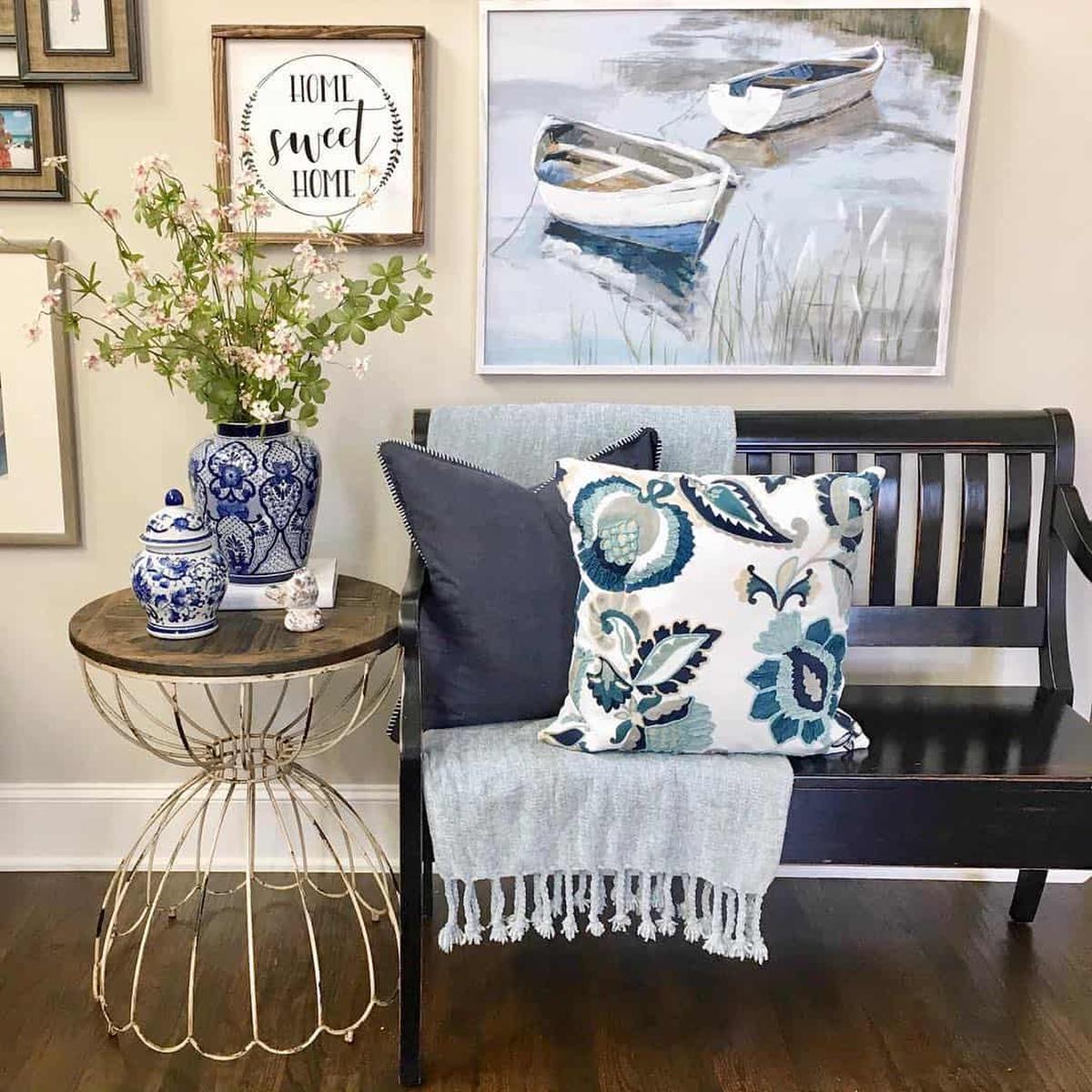11 Eye-Catching Entryway Round Tables to Elevate Your Space with Style ...