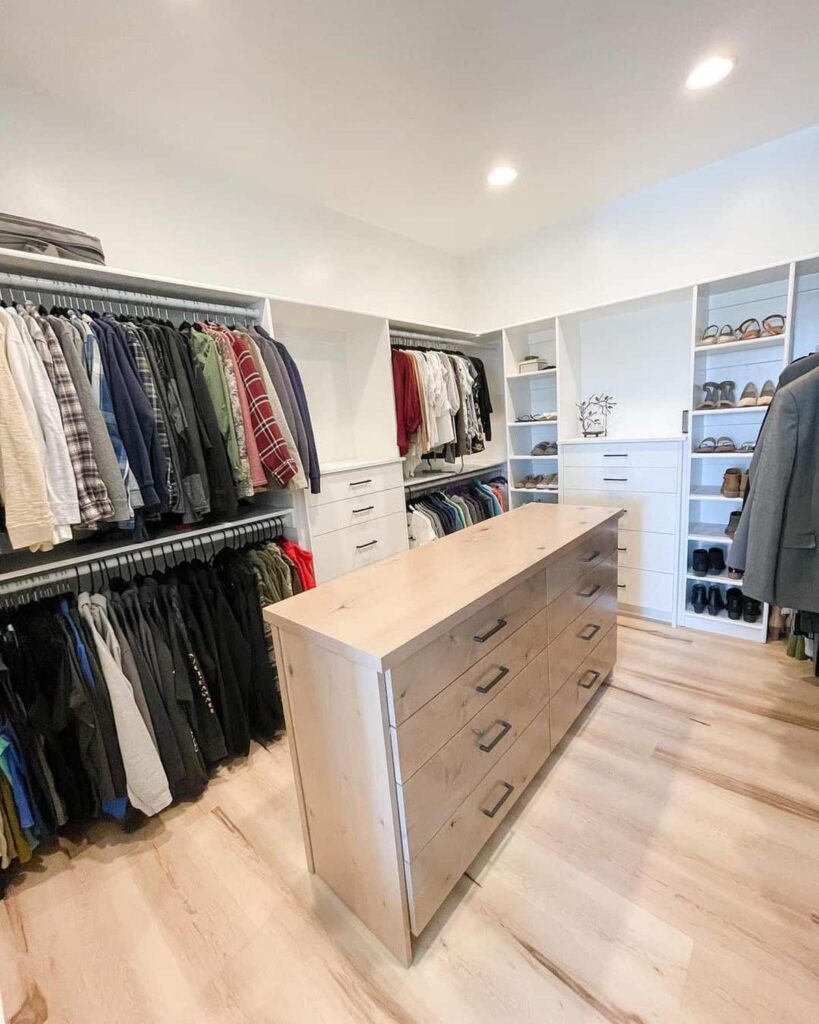 25 Stylish and Structured Closet Shelving Ideas -Architectural Foundation
