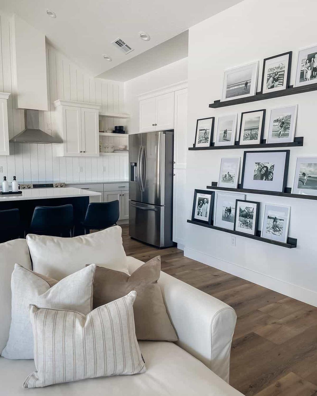 12 Eye-Catching Black Floating Shelves to Enhance Your Space ...