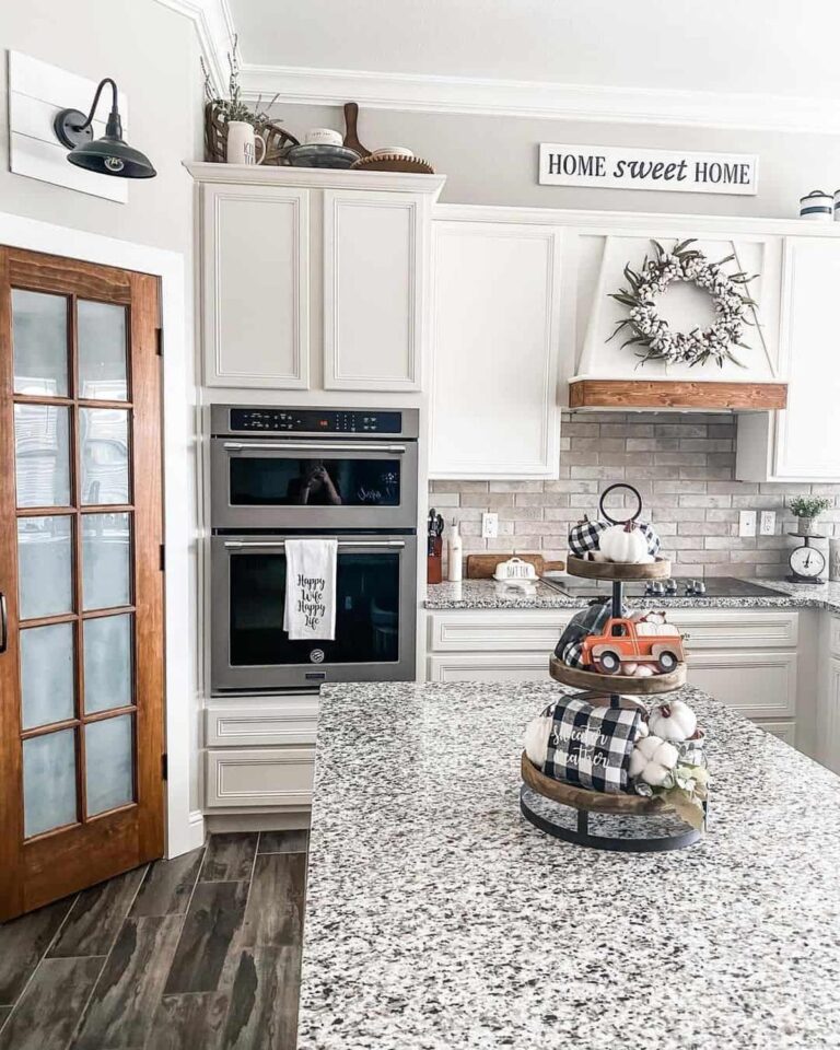 23 Beautiful Grey Kitchen Backsplash Ideas to Achieve a Classic Style ...