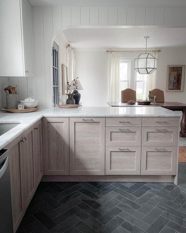15 Chic Herringbone Floor Tile Ideas to Add Depth and Personality ...