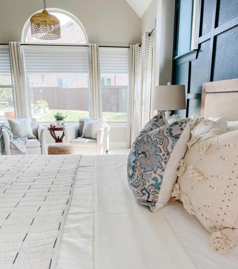 25 Inviting Bedroom Layouts for a Comfortable Space -Architectural ...
