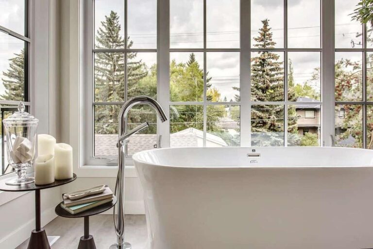 34 Beautiful Bathroom Window Ideas for Natural Light -Architectural ...