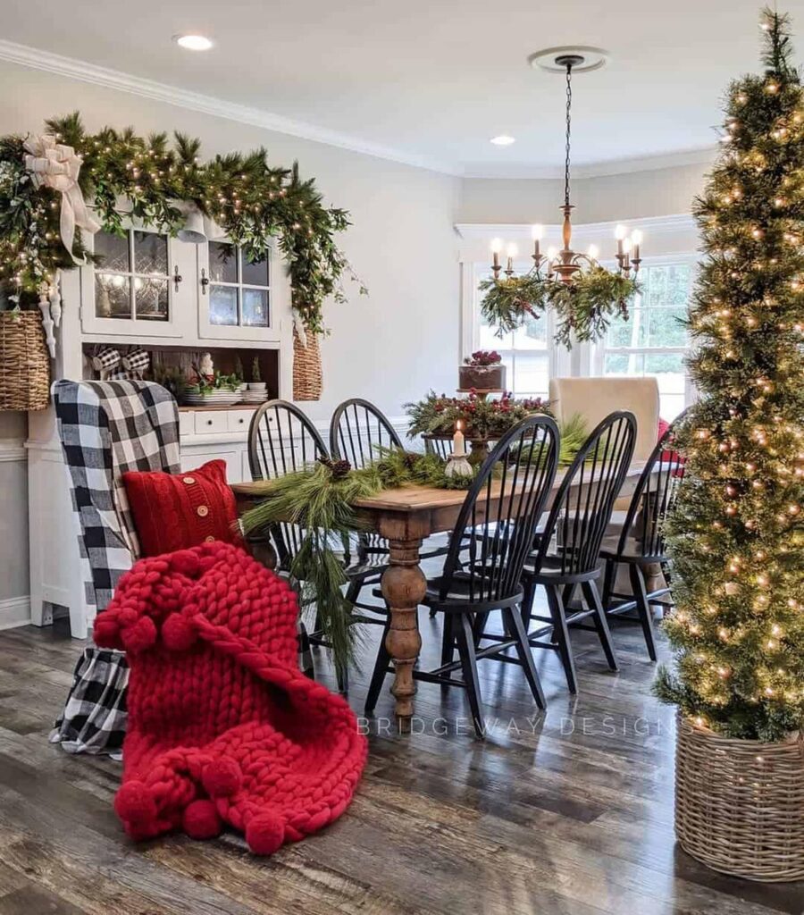 35 Festive Christmas Dining Table Decor Ideas to Impress Guests ...