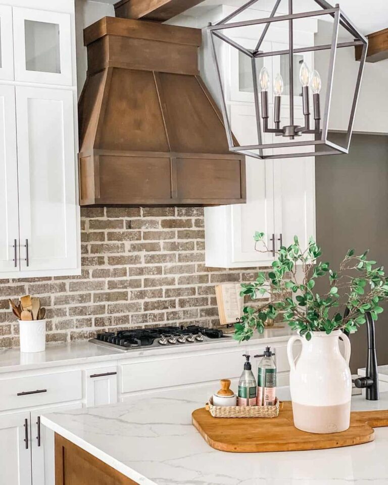 28 Beautiful Wood Range Hoods to Upgrade Your Kitchen -Architectural ...