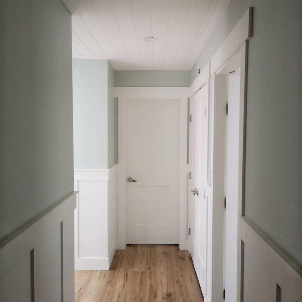 24 Hallway Wainscoting Ideas for a Refined Look -Architectural Foundation