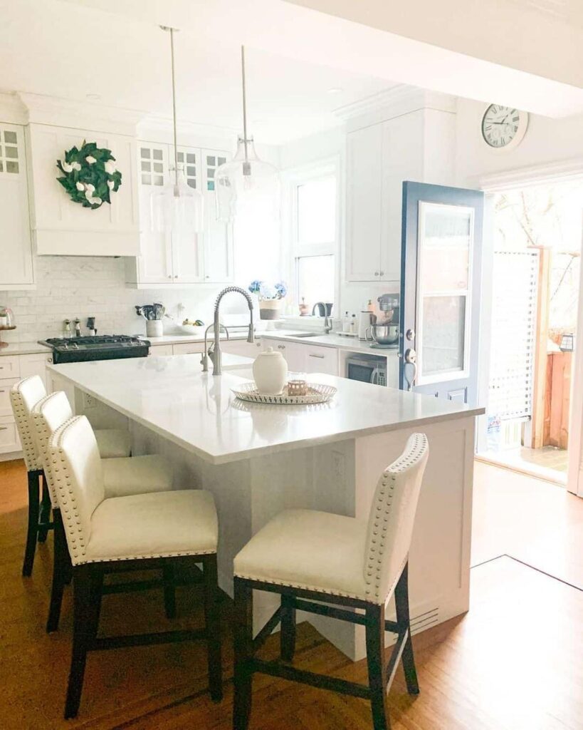 29 Elegant White Quartz Kitchen Countertop Ideas -Architectural Foundation