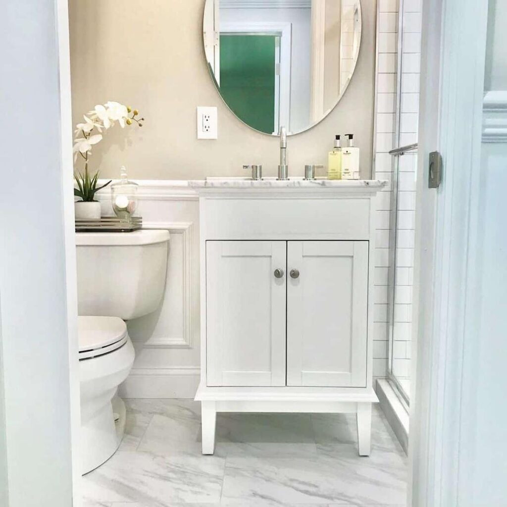 28 Stylish Small Bathroom Layouts to Inspire -Architectural Foundation