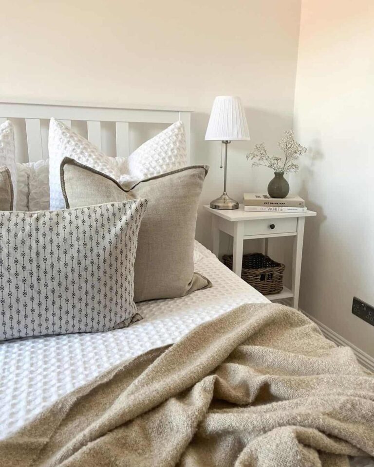 26 Cottage Decor Ideas for a Cozy and Comfy Home -Architectural Foundation