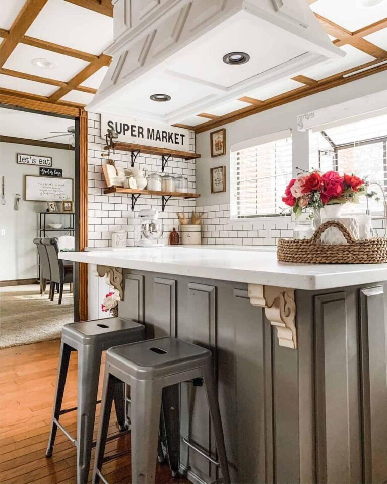 21 Stylish Corbels to Infuse Country Style into Your Kitchen Island ...