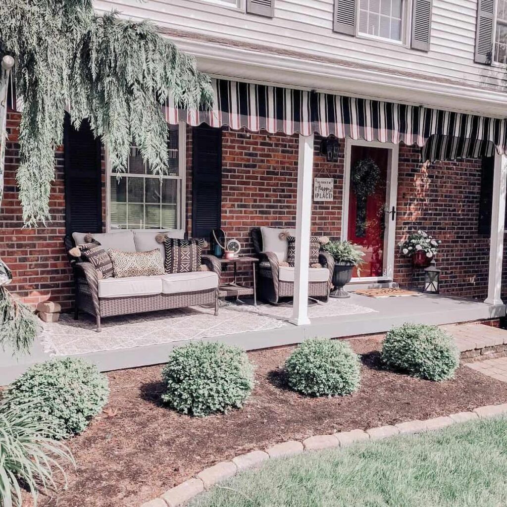 29 Fresh Front Porch Furniture Ideas to Transform Your Entryway ...