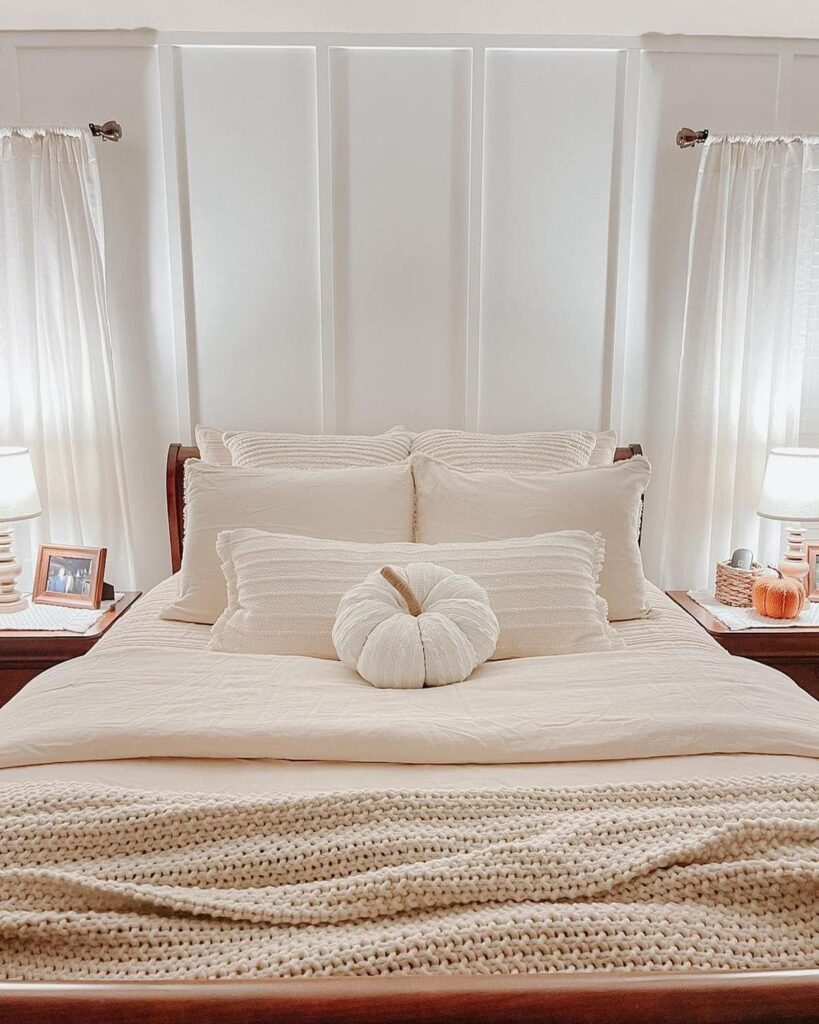 21 Chic Ideas to Design a Bed Between Windows -Architectural Foundation