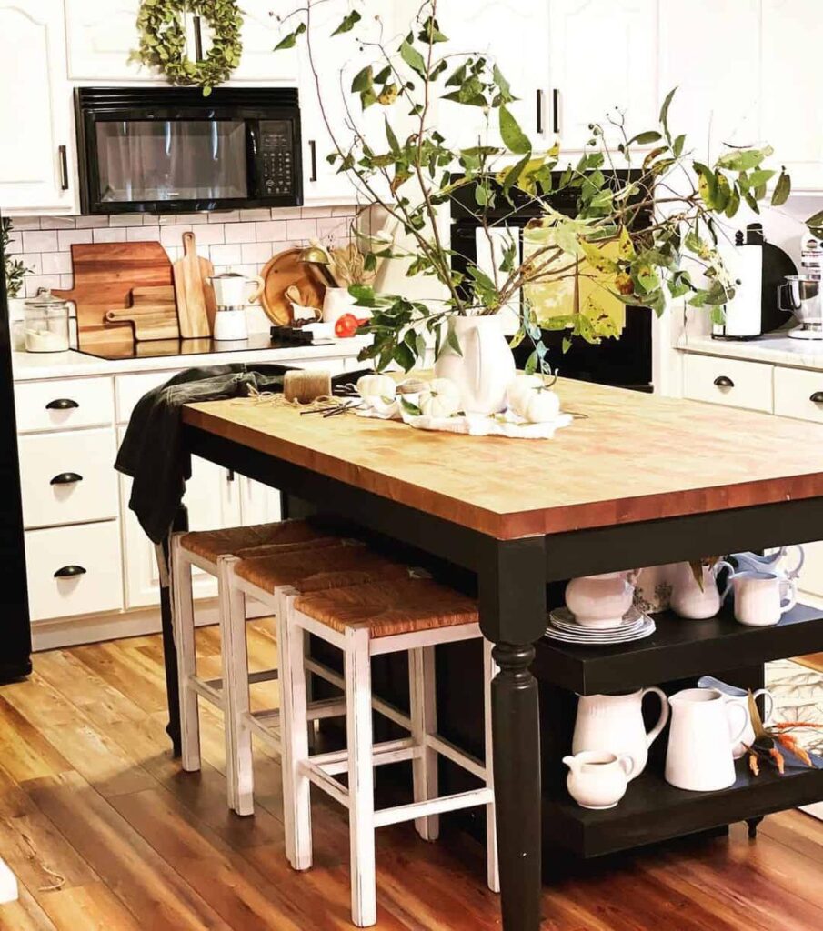 22 Small Kitchen Islands Perfect for Stylish Seating -Architectural ...