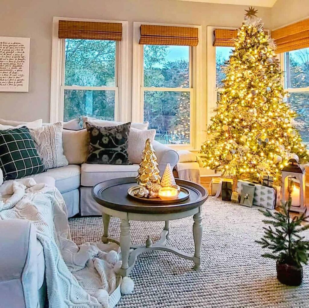21 Glamorous Gold Living Room Decor Inspirations to Add a Luxe Feel ...