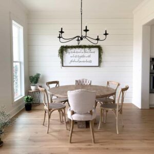 27 Beautiful Baseboard Trim Designs to Complement Wood Floors ...