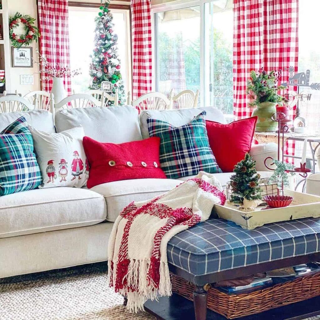 26 Charming Plaid Curtain Ideas to Complete Your Look -Architectural ...