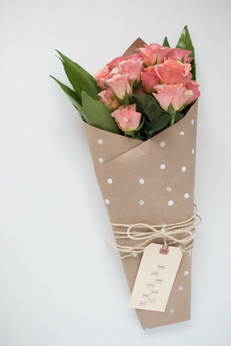 10 Charming Ways to Wrap a Flower Bouquet Like a Pro