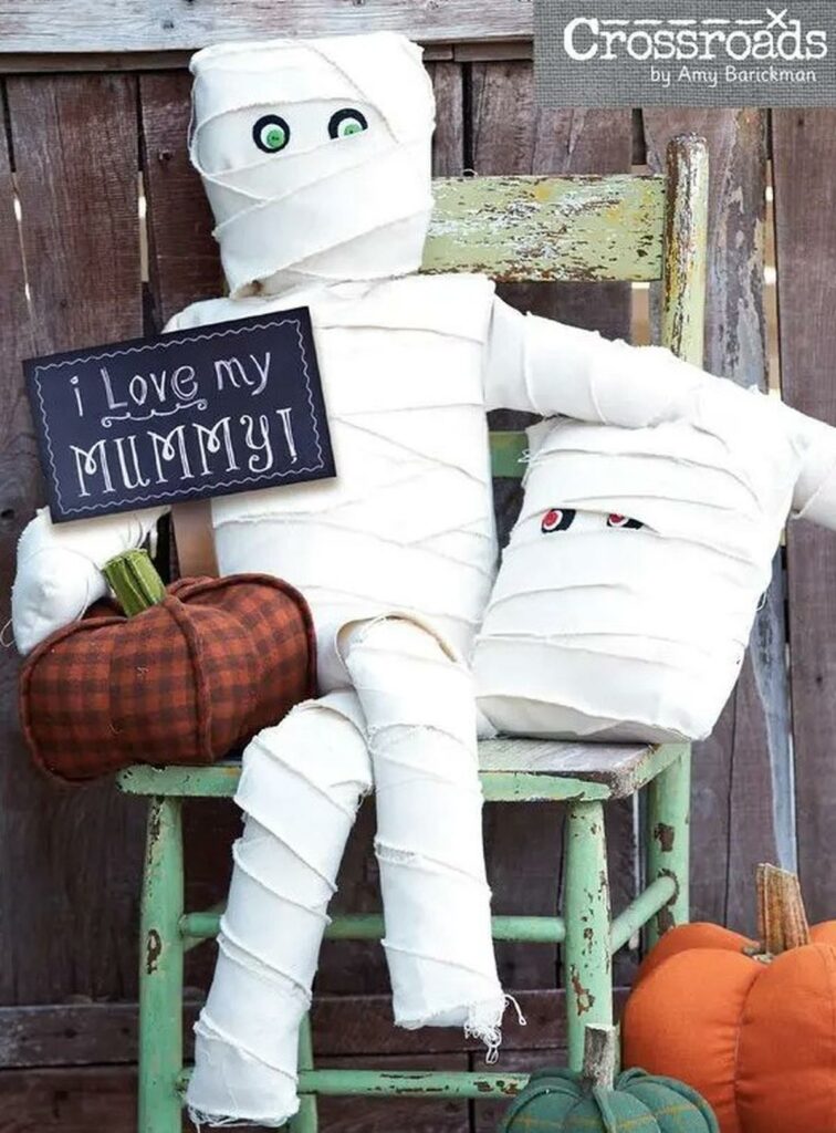 36 Spooky Mummy-Themed Halloween Decoration Ideas